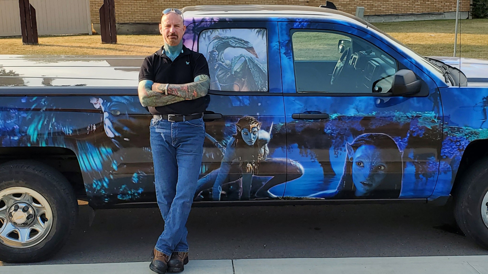 ‘Avatar: The Way of Water’ Is Here and the Tattooed ‘Avatar Man’ Is ...